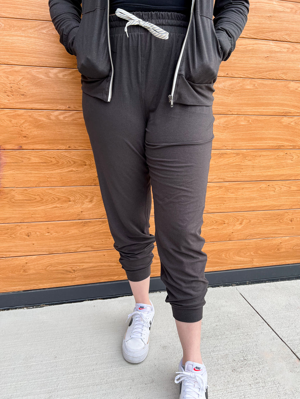 Lilly Yoga Joggers – CornerHubBoutique